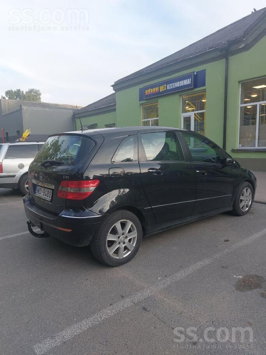 Melns Mercedes-Benz B 200 2006 Rīga, ar dzinēja tilpumu 2.00 L un nobraukumu 212 tūkst. km par 2450 €, foto 4 vietnē AUTOMOTO.COM.LV