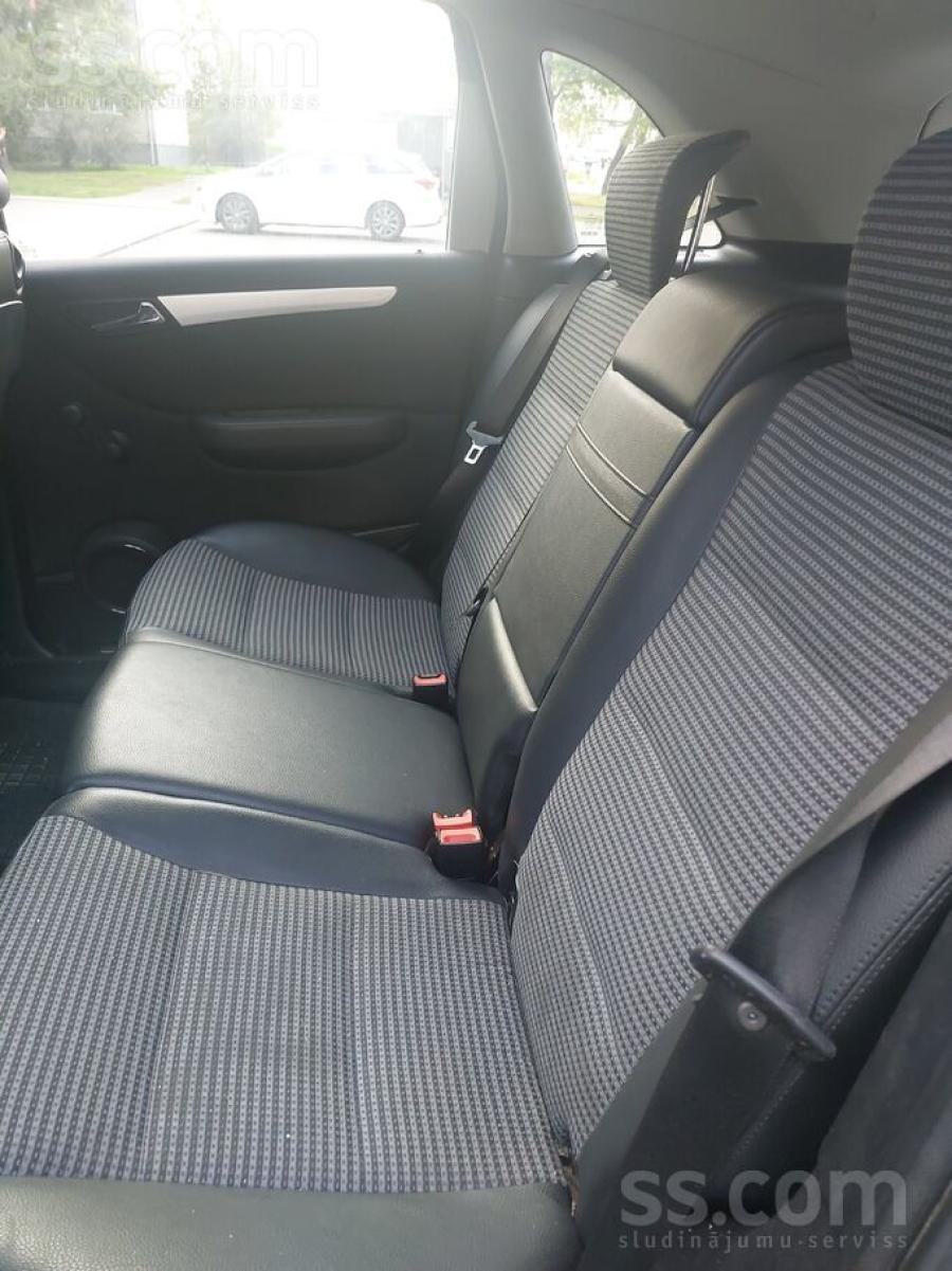 Melns Mercedes-Benz B 200 2006 Rīga, ar dzinēja tilpumu 2.00 L un nobraukumu 212 tūkst. km par 2450 €, foto 9 vietnē AUTOMOTO.COM.LV