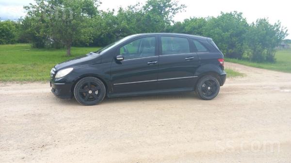 Black Mercedes-Benz B 200 2006 in Rezekne, with an engine capacity of 2.00 L and mileage of 280 thousand km for 1500 €, photo 3 on AUTOMOTO.COM.LV