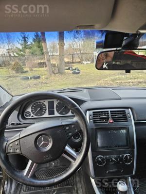 Melns Mercedes-Benz B 200 2006 Rīga, ar dzinēja tilpumu 2.00 L un nobraukumu 245 tūkst. km par 1600 €, foto 10 vietnē AUTOMOTO.COM.LV