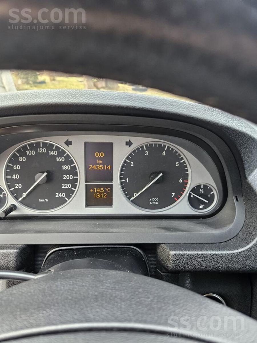 Melns Mercedes-Benz B 200 2006 Rīga, ar dzinēja tilpumu 2.00 L un nobraukumu 245 tūkst. km par 1600 €, foto 11 vietnē AUTOMOTO.COM.LV