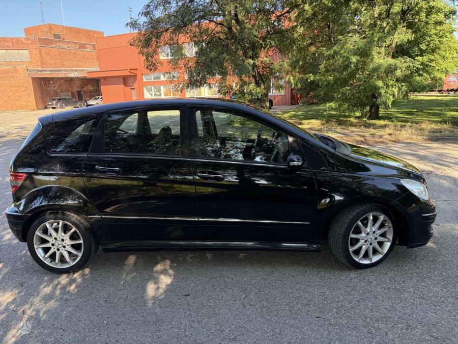 Melns Mercedes-Benz B 200 2006 Alīta, ar dzinēja tilpumu 1.99 L un nobraukumu 240 tūkst. km par 2600 €, foto 9 vietnē AUTOMOTO.COM.LV