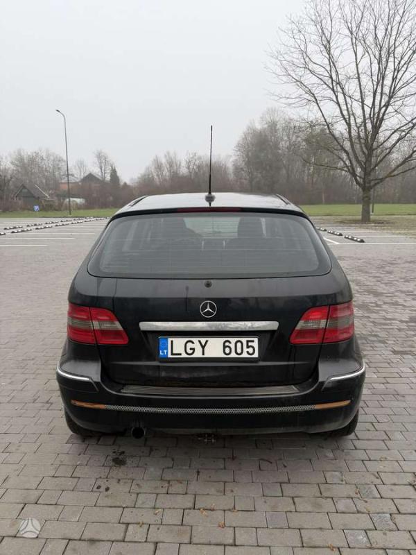 Black Mercedes-Benz B 200 2007 in Kaunas, with an engine capacity of 2.00 L and mileage of 245 thousand km for 1299 €, photo 2 on AUTOMOTO.COM.LV