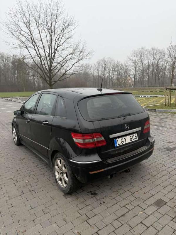 Black Mercedes-Benz B 200 2007 in Kaunas, with an engine capacity of 2.00 L and mileage of 245 thousand km for 1299 €, photo 9 on AUTOMOTO.COM.LV