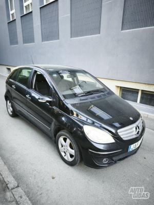 Melns Mercedes-Benz B 200 2007 Kauņa, ar dzinēja tilpumu 2.00 L un nobraukumu 240 tūkst. km par 999 €, foto  vietnē AUTOMOTO.COM.LV
