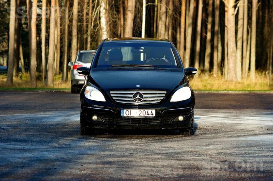 Black Mercedes-Benz B 200 2007 in Riga, with an engine capacity of 2.00 L and mileage of 237 thousand km for 2000 €, photo 5 on AUTOMOTO.COM.LV