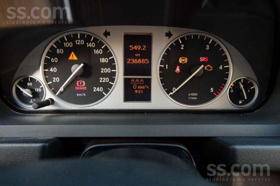 Black Mercedes-Benz B 200 2007 in Riga, with an engine capacity of 2.00 L and mileage of 237 thousand km for 2000 €, photo 12 on AUTOMOTO.COM.LV