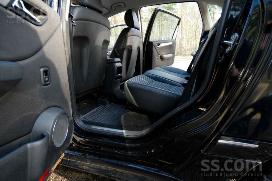 Black Mercedes-Benz B 200 2007 in Riga, with an engine capacity of 2.00 L and mileage of 237 thousand km for 2000 €, photo 13 on AUTOMOTO.COM.LV