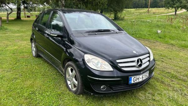 Melns Mercedes-Benz B 200 2007 Liepāja, ar dzinēja tilpumu 2.00 L un nobraukumu 229 tūkst. km par 1090 €, foto 1 vietnē AUTOMOTO.COM.LV