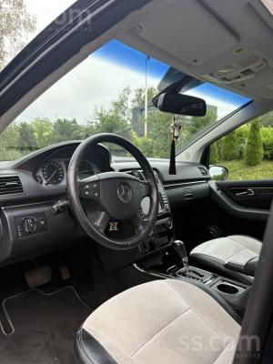 Black Mercedes-Benz B 200 2007 in Riga, with an engine capacity of 2.00 L and mileage of 191 thousand km for 3150 €, photo 6 on AUTOMOTO.COM.LV