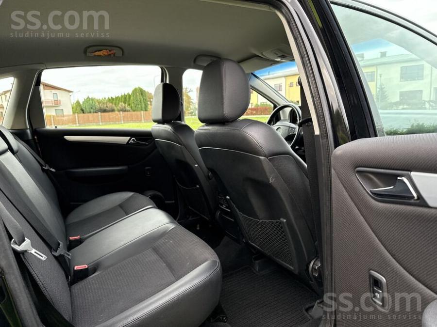 Melns Mercedes-Benz B 200 2007 Rīga, ar dzinēja tilpumu 2.00 L un nobraukumu 161 tūkst. km par 2500 €, foto 20 vietnē AUTOMOTO.COM.LV