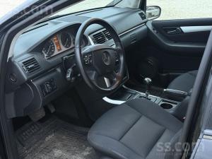 Black Mercedes-Benz B 200 2007 in Riga, with an engine capacity of 2.00 L and mileage of 347 thousand km for 620 €, photo 8 on AUTOMOTO.COM.LV