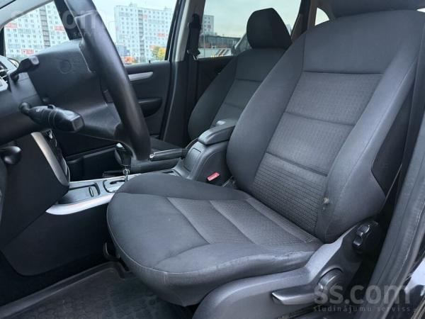 Мерседес Б 200 2007 в Рига на AUTOMOTO.COM.LV Черный Мерседес Б 200 2007 в Рига, объемом двигателя 2.00 л и пробегом 347 тыс. км за 620 €, фото 9 на AUTOMOTO.COM.LV