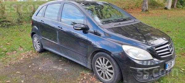 Black Mercedes-Benz B 200 2007 in Riga, with an engine capacity of 2.00 L and mileage of 399 thousand km for 500 €, photo 5 on AUTOMOTO.COM.LV