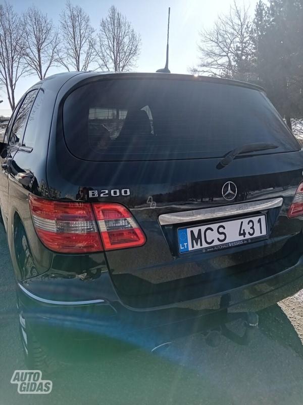 Melns Mercedes-Benz B 200 2008 Viļņa, ar dzinēja tilpumu 2.00 L un nobraukumu 288 tūkst. km par 3000 €, foto 2 vietnē AUTOMOTO.COM.LV