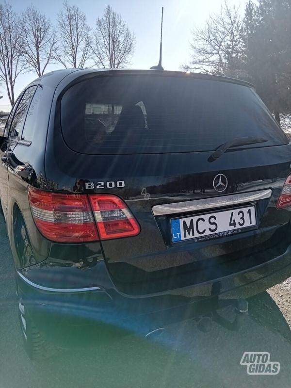 Melns Mercedes-Benz B 200 2008 Viļņa, ar dzinēja tilpumu 2.00 L un nobraukumu 288 tūkst. km par 2700 €, foto 2 vietnē AUTOMOTO.COM.LV
