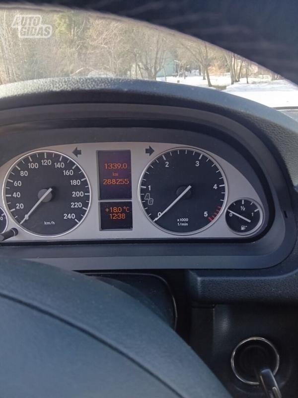 Melns Mercedes-Benz B 200 2008 Viļņa, ar dzinēja tilpumu 2.00 L un nobraukumu 288 tūkst. km par 2700 €, foto 7 vietnē AUTOMOTO.COM.LV