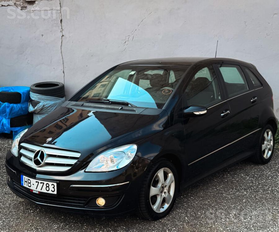 Black Mercedes-Benz B 200 2008 in Riga, with an engine capacity of 2.00 L and mileage of 315 thousand km for 1790 €, photo 1 on AUTOMOTO.COM.LV