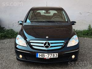 Black Mercedes-Benz B 200 2008 in Riga, with an engine capacity of 2.00 L and mileage of 315 thousand km for 1790 €, photo 5 on AUTOMOTO.COM.LV