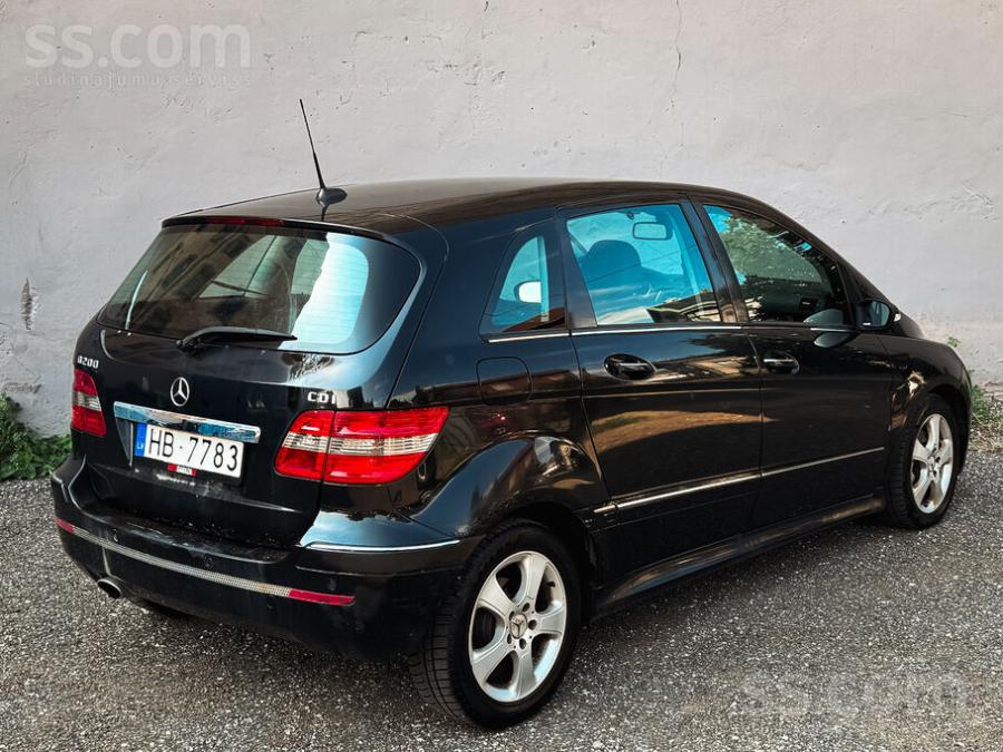 Black Mercedes-Benz B 200 2008 in Riga, with an engine capacity of 2.00 L and mileage of 315 thousand km for 1790 €, photo 6 on AUTOMOTO.COM.LV