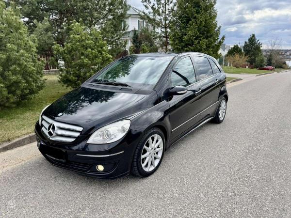Black Mercedes-Benz B 200 2008 in Vilnius, with an engine capacity of 2.00 L and mileage of 301 thousand km for 3490 €, photo 1 on AUTOMOTO.COM.LV