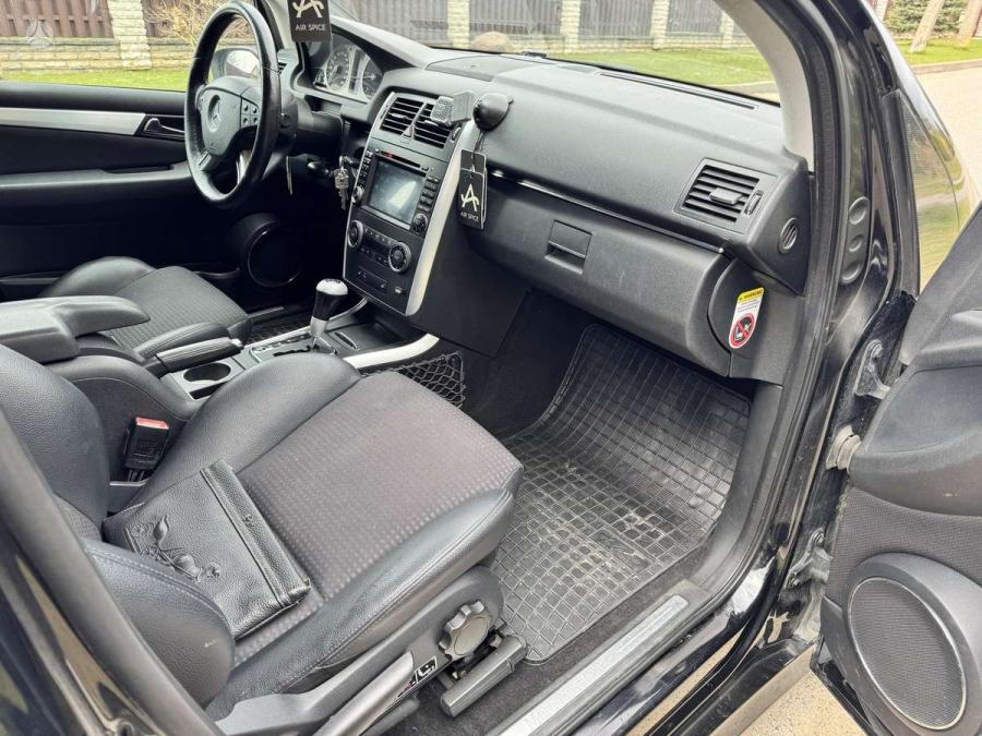 Melns Mercedes-Benz B 200 2008 Viļņa, ar dzinēja tilpumu 2.00 L un nobraukumu 301 tūkst. km par 3490 €, foto 22 vietnē AUTOMOTO.COM.LV