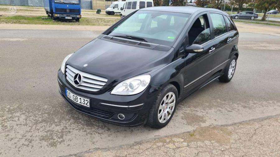 Black Mercedes-Benz B 200 2008 in Siauliai, with an engine capacity of 2.00 L and mileage of 226 thousand km for 2999 €, photo 1 on AUTOMOTO.COM.LV