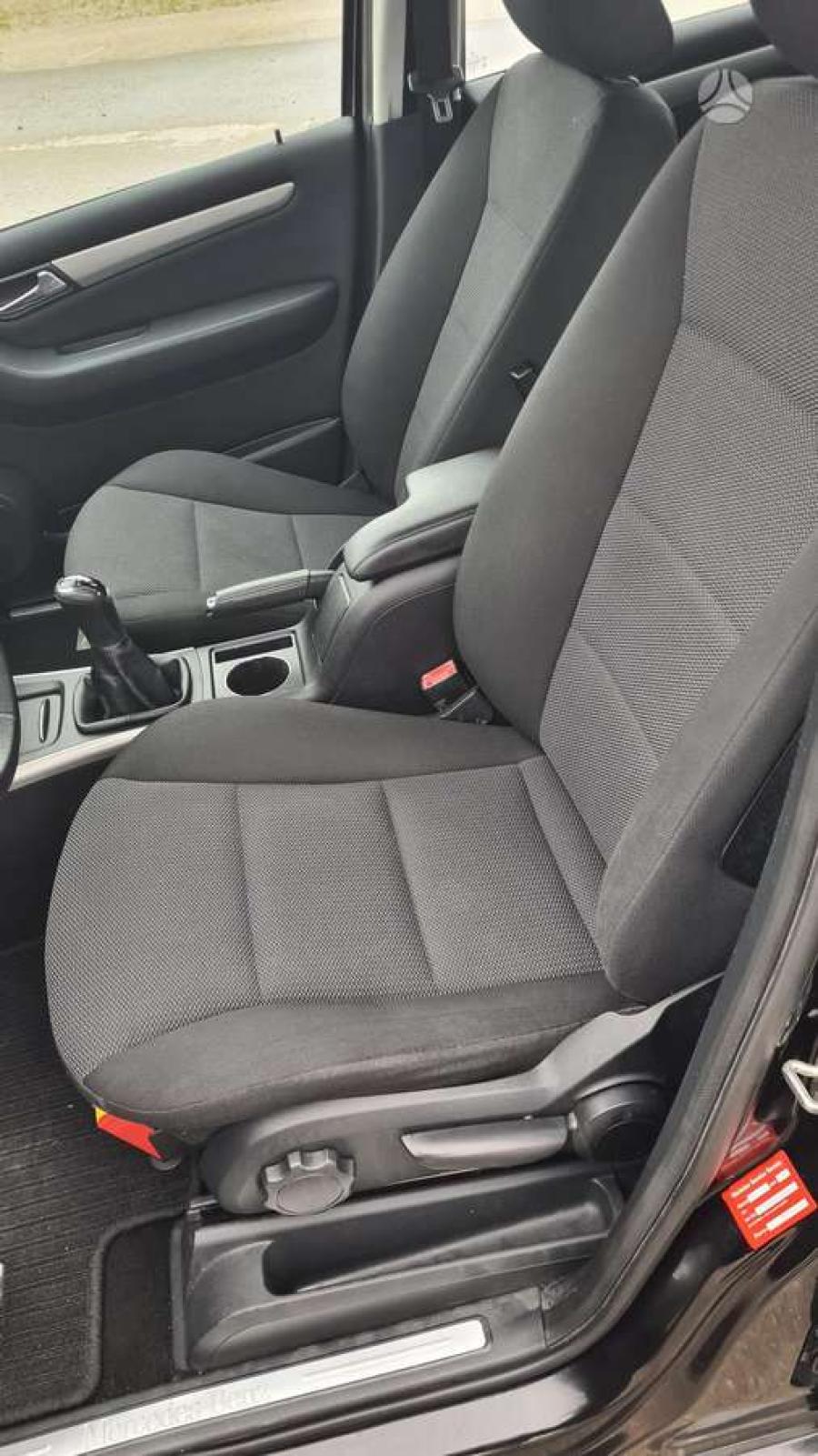 Black Mercedes-Benz B 200 2008 in Siauliai, with an engine capacity of 2.00 L and mileage of 226 thousand km for 2999 €, photo 18 on AUTOMOTO.COM.LV