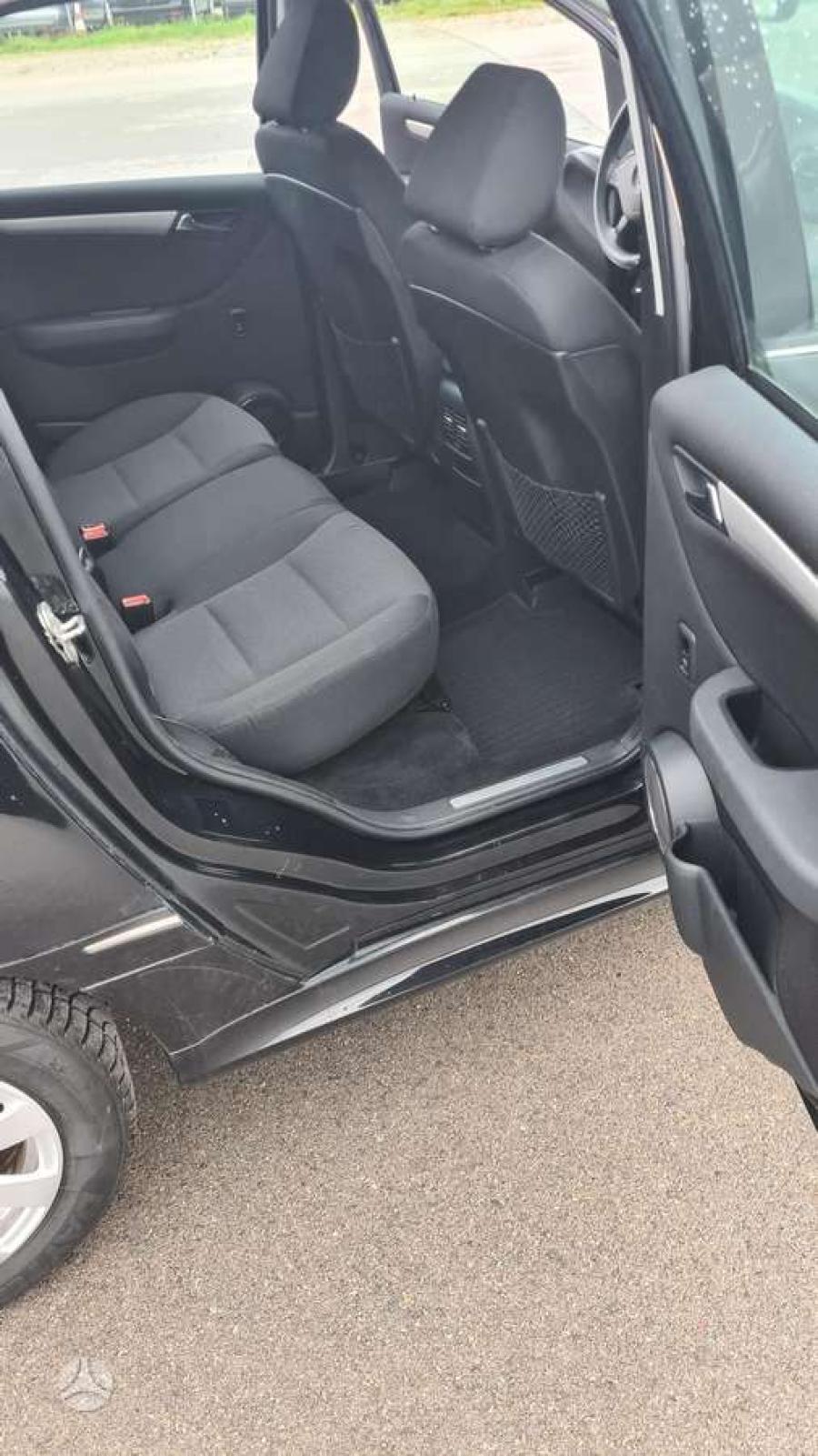 Black Mercedes-Benz B 200 2008 in Siauliai, with an engine capacity of 2.00 L and mileage of 226 thousand km for 2999 €, photo 19 on AUTOMOTO.COM.LV