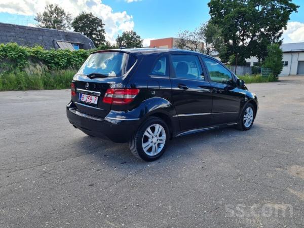 Melns Mercedes-Benz B 200 2009 Ogre, ar dzinēja tilpumu 2.00 L un nobraukumu 0 tūkst. km par 4770 €, foto 5 vietnē AUTOMOTO.COM.LV