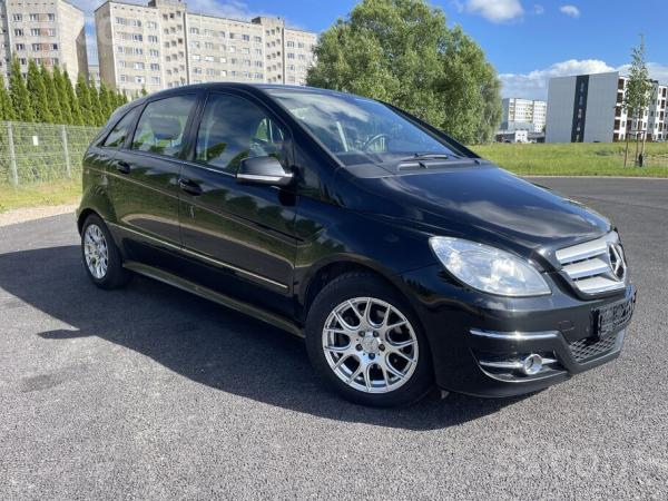 Black Mercedes-Benz B 200 2009 in Jelgava, with an engine capacity of 2.00 L and mileage of 0 thousand km for 2850 €, photo 4 on AUTOMOTO.COM.LV