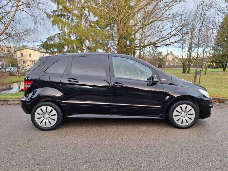 Melns Mercedes-Benz B 200 2010 Kelmė, ar dzinēja tilpumu 2.00 L un nobraukumu 290 tūkst. km par 3200 €, foto 3 vietnē AUTOMOTO.COM.LV