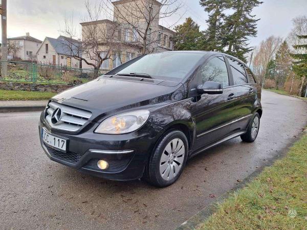 Black Mercedes-Benz B 200 2010 in Kelme, with an engine capacity of 2.00 L and mileage of 290 thousand km for 3200 €, photo 4 on AUTOMOTO.COM.LV