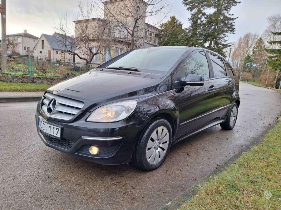 Melns Mercedes-Benz B 200 2010 Kelmė, ar dzinēja tilpumu 2.00 L un nobraukumu 290 tūkst. km par 3200 €, foto 4 vietnē AUTOMOTO.COM.LV