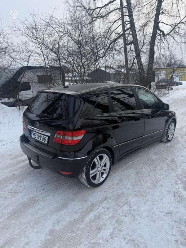 Melns Mercedes-Benz B 200 2010 Šauļi, ar dzinēja tilpumu 2.00 L un nobraukumu 290 tūkst. km par 3900 €, foto 4 vietnē AUTOMOTO.COM.LV