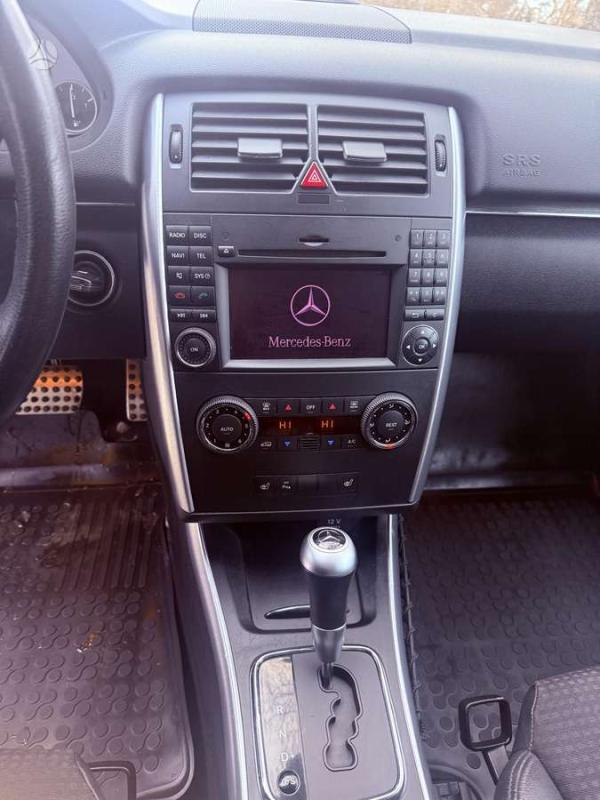 Melns Mercedes-Benz B 200 2010 Šauļi, ar dzinēja tilpumu 2.00 L un nobraukumu 290 tūkst. km par 3900 €, foto 9 vietnē AUTOMOTO.COM.LV