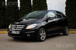 Black Mercedes-Benz B 200 2010 in Jelgava, with an engine capacity of 2.00 L and mileage of 237 thousand km for 2900 €, photo 4 on AUTOMOTO.COM.LV