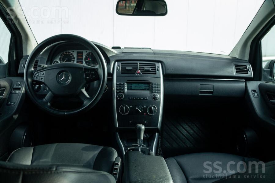Black Mercedes-Benz B 200 2010 in Jelgava, with an engine capacity of 2.00 L and mileage of 237 thousand km for 2900 €, photo 12 on AUTOMOTO.COM.LV