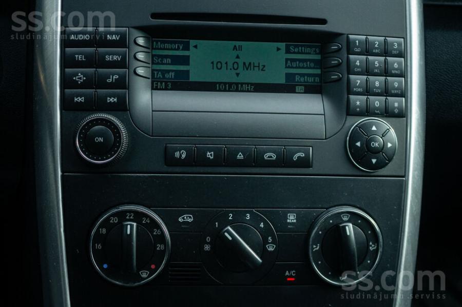 Black Mercedes-Benz B 200 2010 in Jelgava, with an engine capacity of 2.00 L and mileage of 237 thousand km for 2900 €, photo 16 on AUTOMOTO.COM.LV