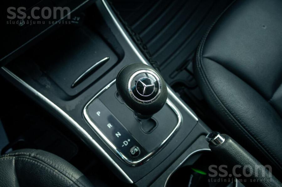 Black Mercedes-Benz B 200 2010 in Jelgava, with an engine capacity of 2.00 L and mileage of 237 thousand km for 2900 €, photo 18 on AUTOMOTO.COM.LV
