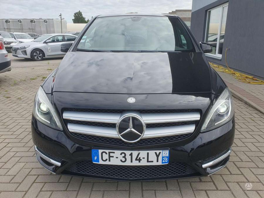 Melns Mercedes-Benz B 200 2012 Tauragė, ar dzinēja tilpumu 1.80 L un nobraukumu 331 tūkst. km par 5350 €, foto 3 vietnē AUTOMOTO.COM.LV