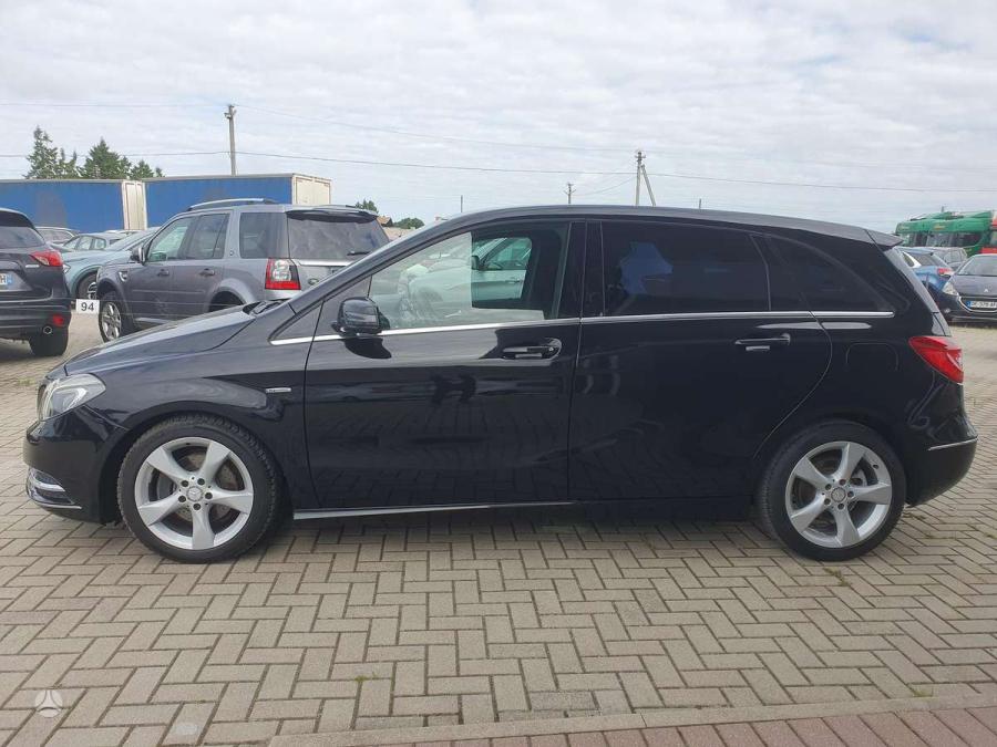 Melns Mercedes-Benz B 200 2012 Tauragė, ar dzinēja tilpumu 1.80 L un nobraukumu 331 tūkst. km par 5350 €, foto 6 vietnē AUTOMOTO.COM.LV