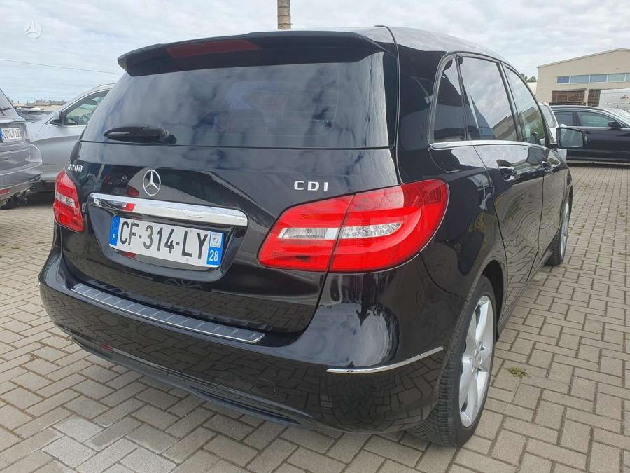 Melns Mercedes-Benz B 200 2012 Tauragė, ar dzinēja tilpumu 1.80 L un nobraukumu 331 tūkst. km par 5350 €, foto 7 vietnē AUTOMOTO.COM.LV