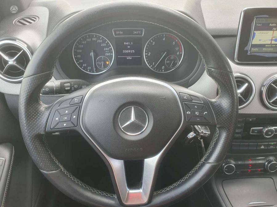Melns Mercedes-Benz B 200 2012 Tauragė, ar dzinēja tilpumu 1.80 L un nobraukumu 331 tūkst. km par 5350 €, foto 23 vietnē AUTOMOTO.COM.LV