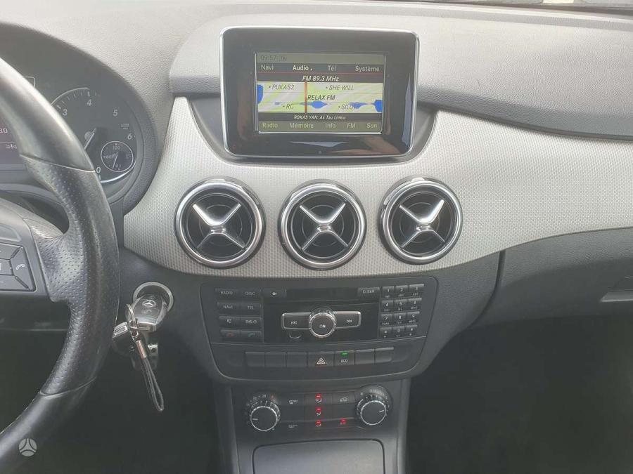 Melns Mercedes-Benz B 200 2012 Tauragė, ar dzinēja tilpumu 1.80 L un nobraukumu 331 tūkst. km par 5350 €, foto 26 vietnē AUTOMOTO.COM.LV