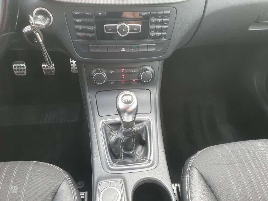 Melns Mercedes-Benz B 200 2012 Tauragė, ar dzinēja tilpumu 1.80 L un nobraukumu 331 tūkst. km par 5350 €, foto 27 vietnē AUTOMOTO.COM.LV