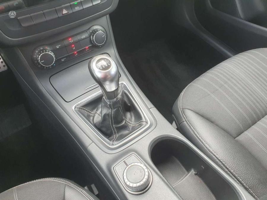 Melns Mercedes-Benz B 200 2012 Tauragė, ar dzinēja tilpumu 1.80 L un nobraukumu 331 tūkst. km par 5350 €, foto 28 vietnē AUTOMOTO.COM.LV