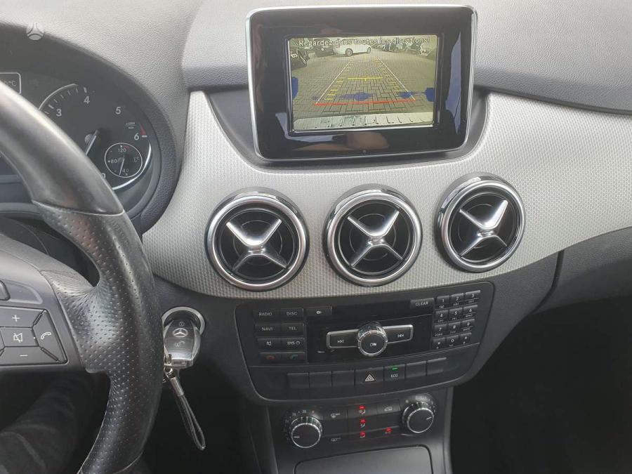 Melns Mercedes-Benz B 200 2012 Tauragė, ar dzinēja tilpumu 1.80 L un nobraukumu 331 tūkst. km par 5350 €, foto 29 vietnē AUTOMOTO.COM.LV