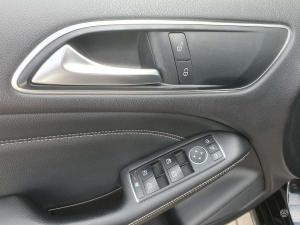 Melns Mercedes-Benz B 200 2012 Tauragė, ar dzinēja tilpumu 1.80 L un nobraukumu 331 tūkst. km par 5350 €, foto 31 vietnē AUTOMOTO.COM.LV