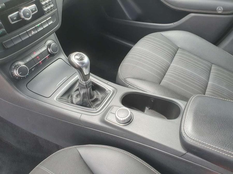 Melns Mercedes-Benz B 200 2012 Tauragė, ar dzinēja tilpumu 1.80 L un nobraukumu 331 tūkst. km par 5350 €, foto 33 vietnē AUTOMOTO.COM.LV